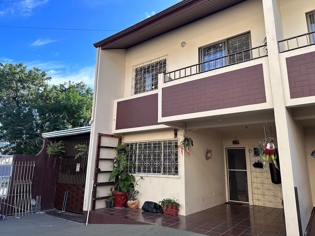 Sobrado 3 dormitórios 1 suíte Matinhos